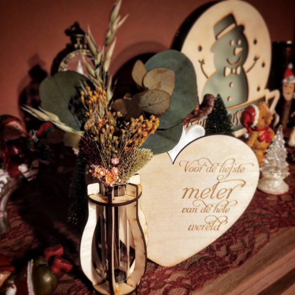 Vaasje hart ~ eigen design van JAZER laserwerken